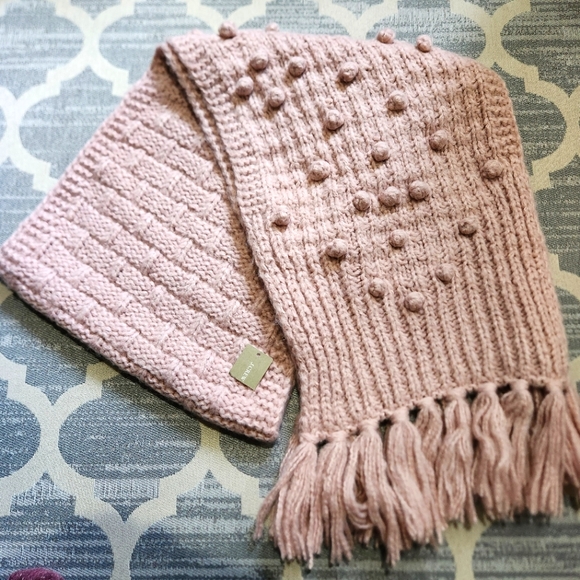 J. Crew | Accessories | New J Crew Chunky Knit Bobble Scarf Iced Blush ...
